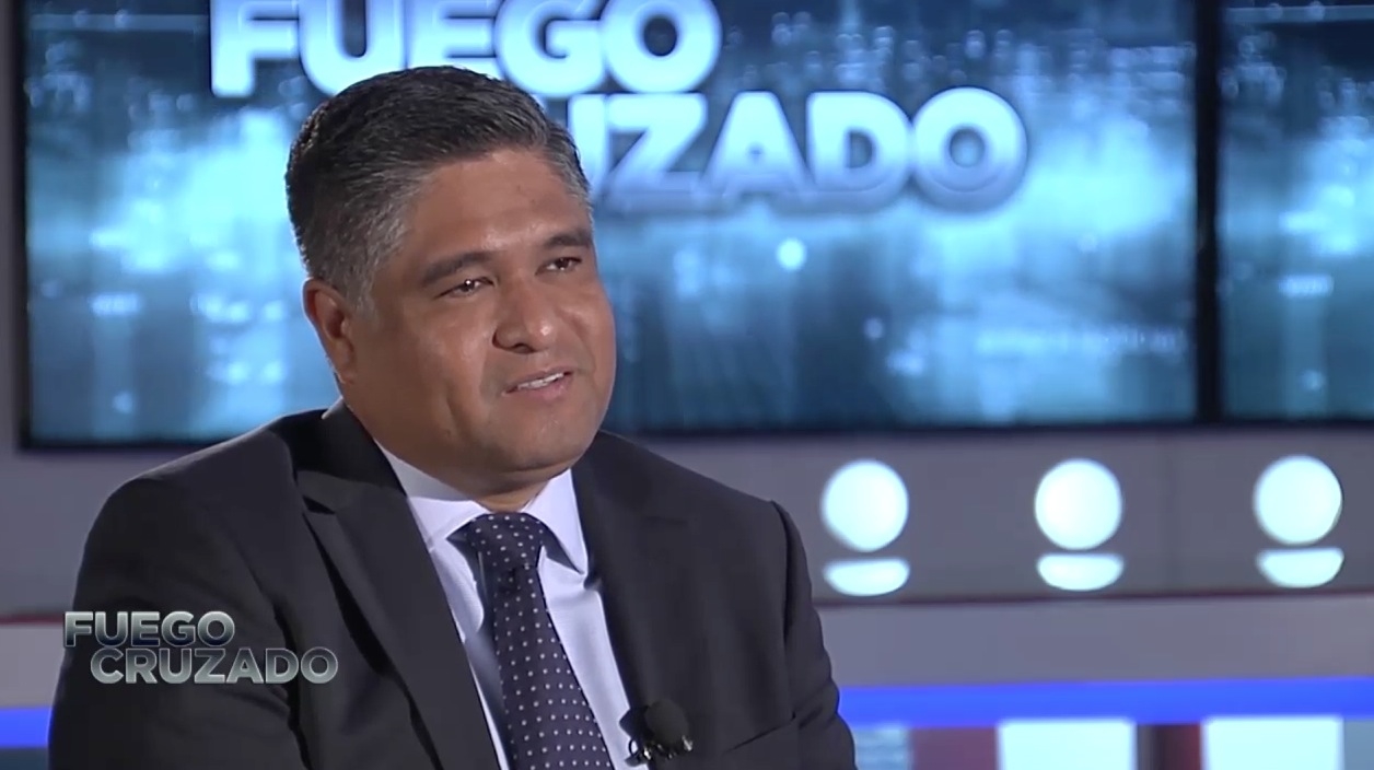 Fuego Cruzado: Víctor Fuentes contra la impunidad del Sistema de ...