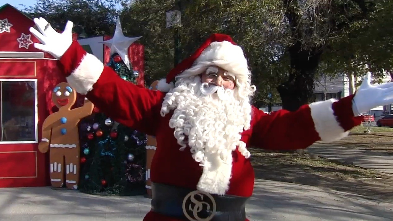 Alista Santa Claus su viaje para repartir regalos