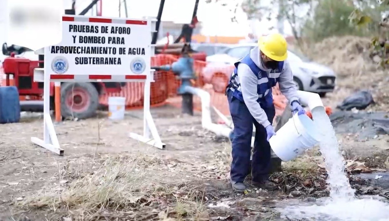 Aseguran que buscan agua 'hasta debajo de las piedras' Aseguran que buscan agua 'hasta debajo de las piedras'