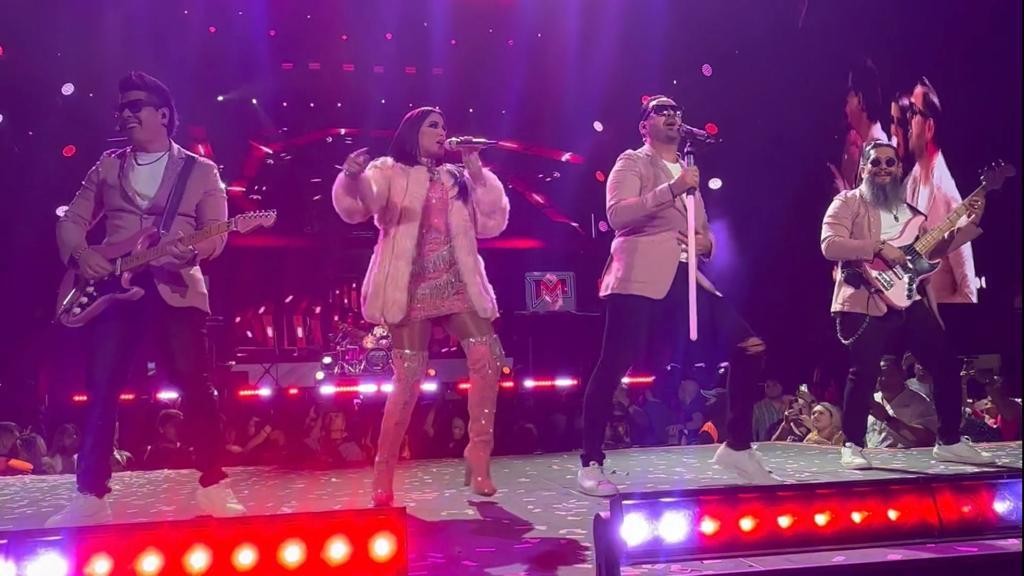 Matute pone a cantar a los regios en la Arena Monterrey