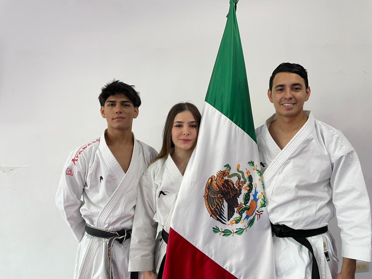 Representarán a México en karate pero les falta más apoyo