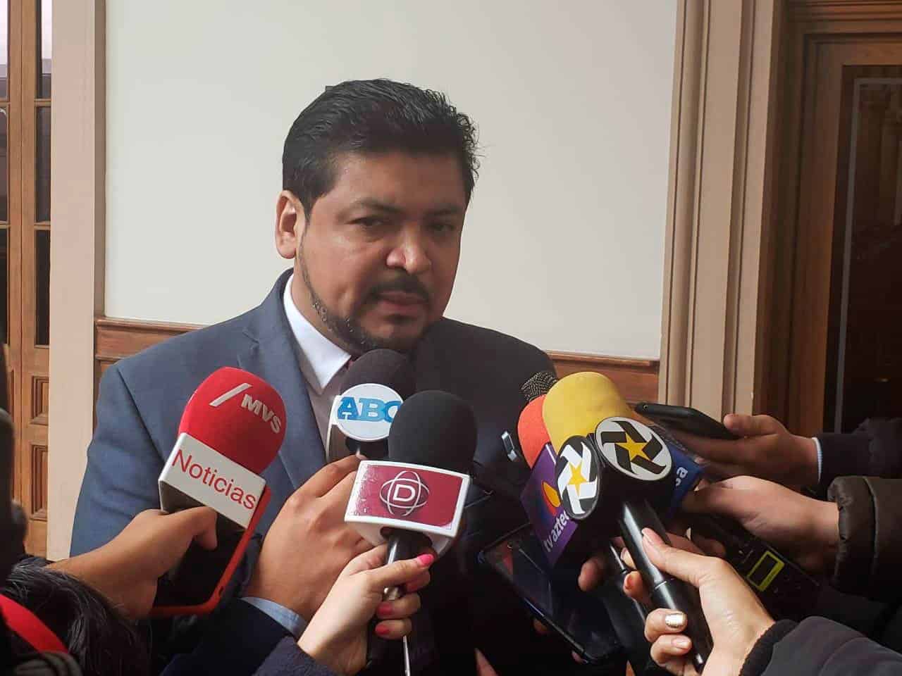 Fiscalía cuestiona a alcalde de Los Aldama tras cateo