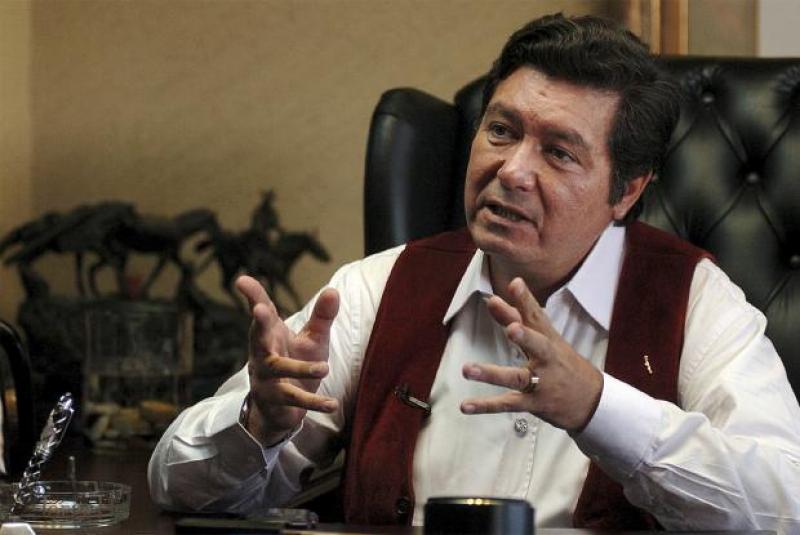 Siempre demuestra Hank Rhon legalidad de sus animales exóticos:Profepa