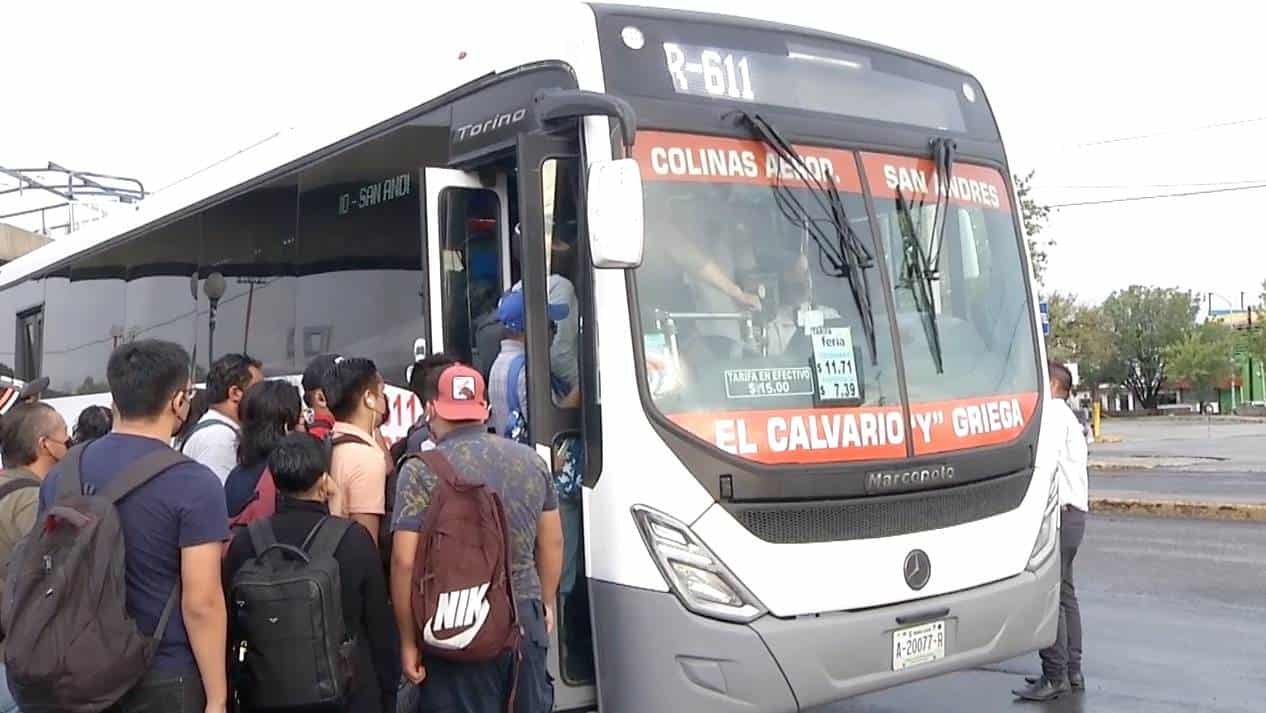 Se resignan usuarios a pagar 15 pesos de camión
